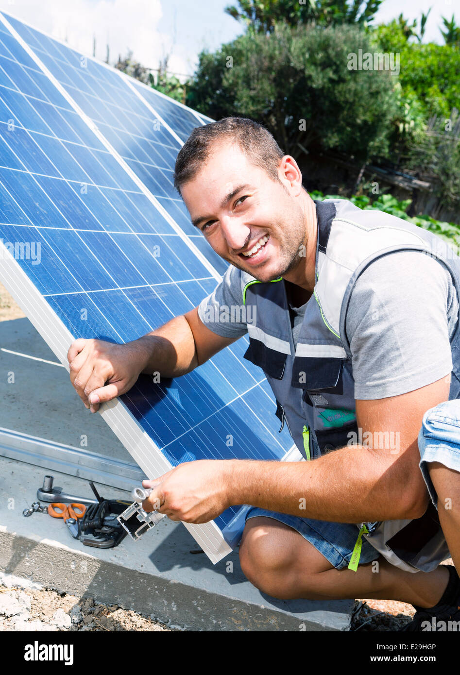 Installing solar maintenance hi-res stock photography and images - Alamy