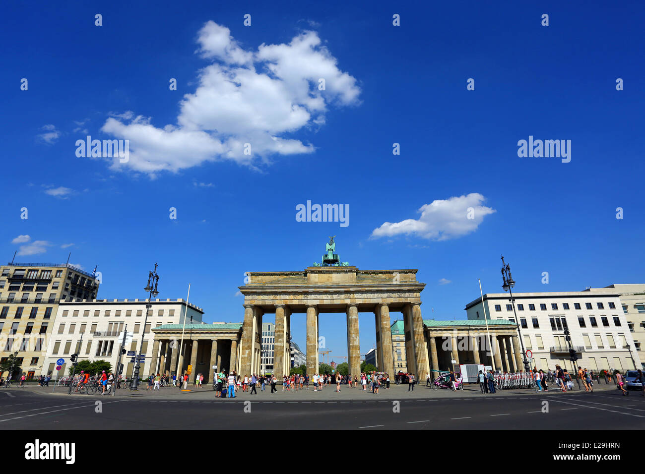 Neoclassical arch hi-res stock photography and images - Alamy