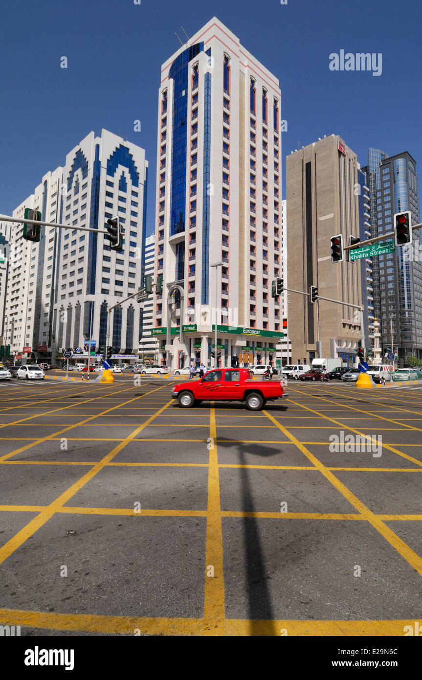 United Arab Emirates, Abu Dhabi emirate, Abu Dhabi city, yellow lines ...