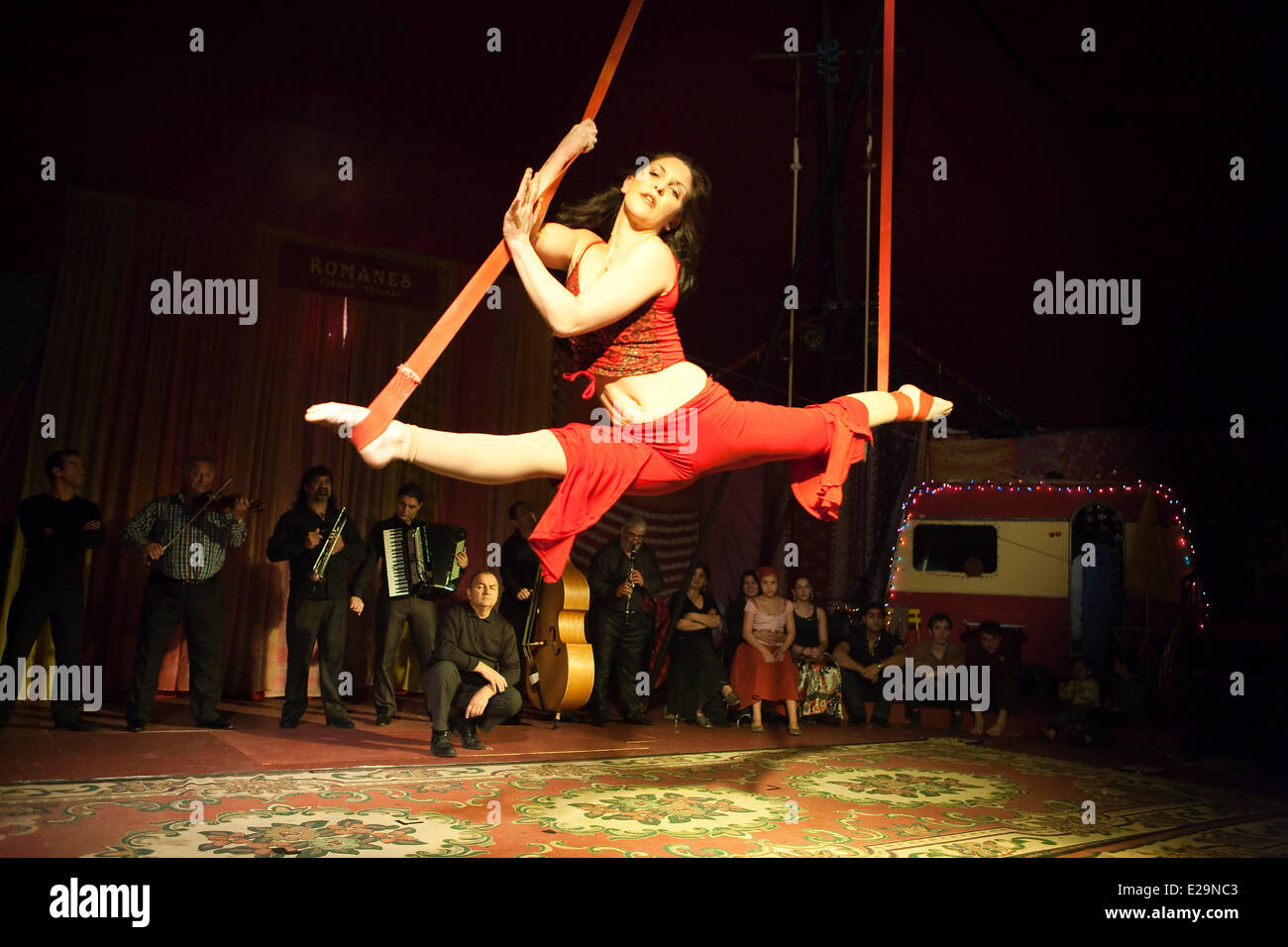 France, Paris, Cirque Tsigane Romanes (Romanes Tsigane Circus), dancer ...