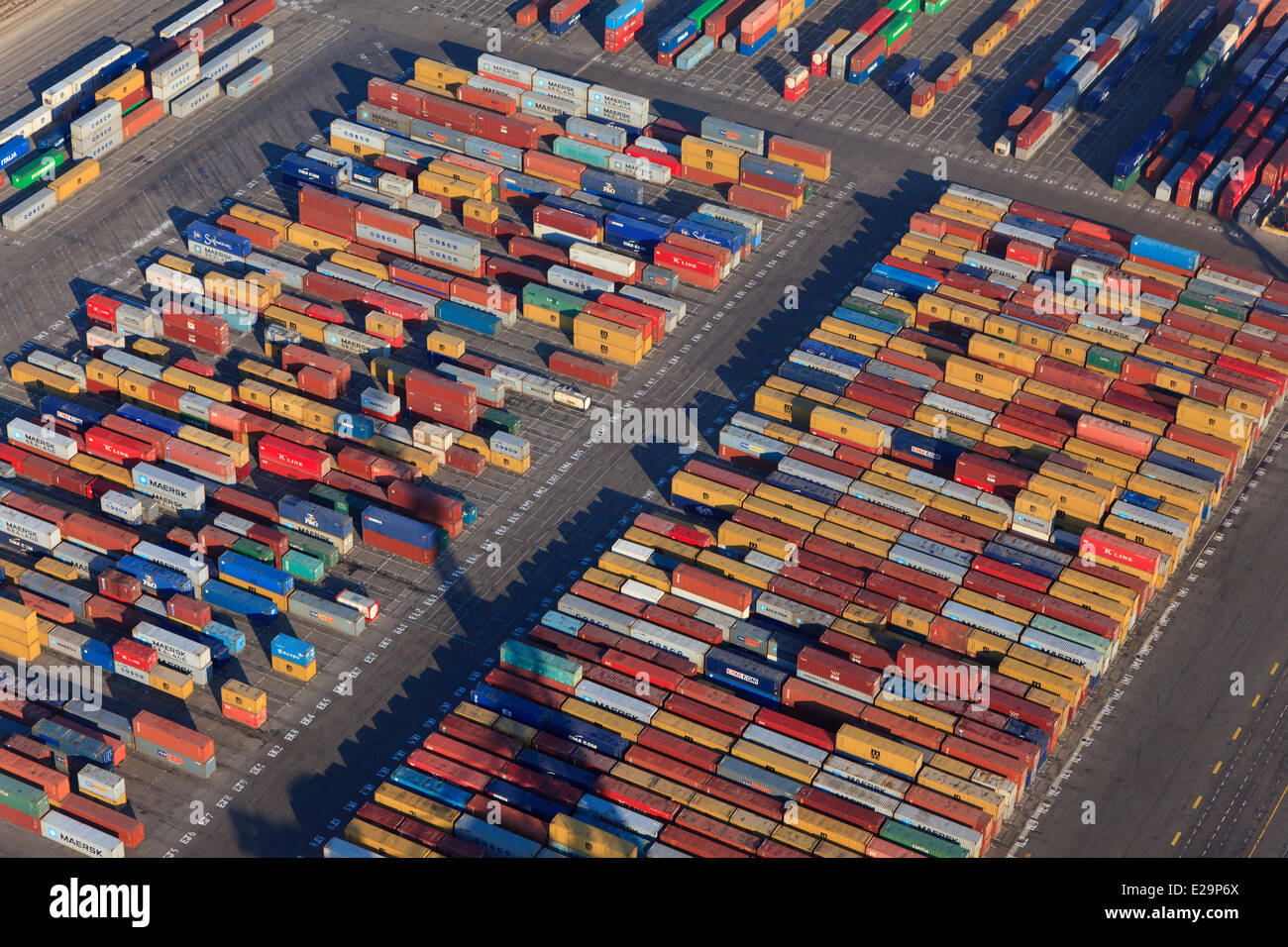 Fos sur mer port hi-res stock photography and images - Alamy