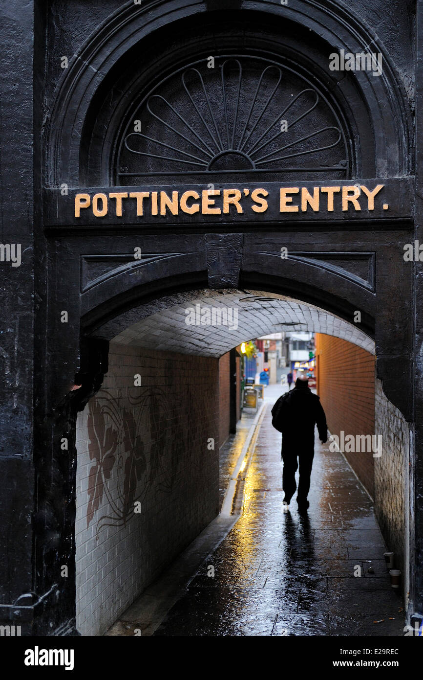 Pottinger's entry belfast hi-res stock photography and images - Alamy