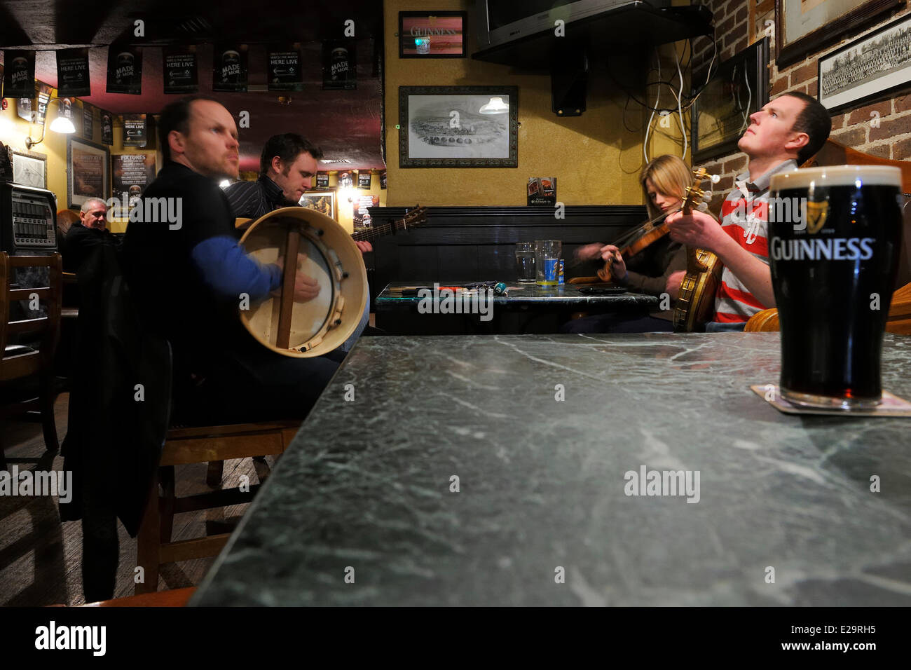 Belfast musician hi-res stock photography and images - Alamy