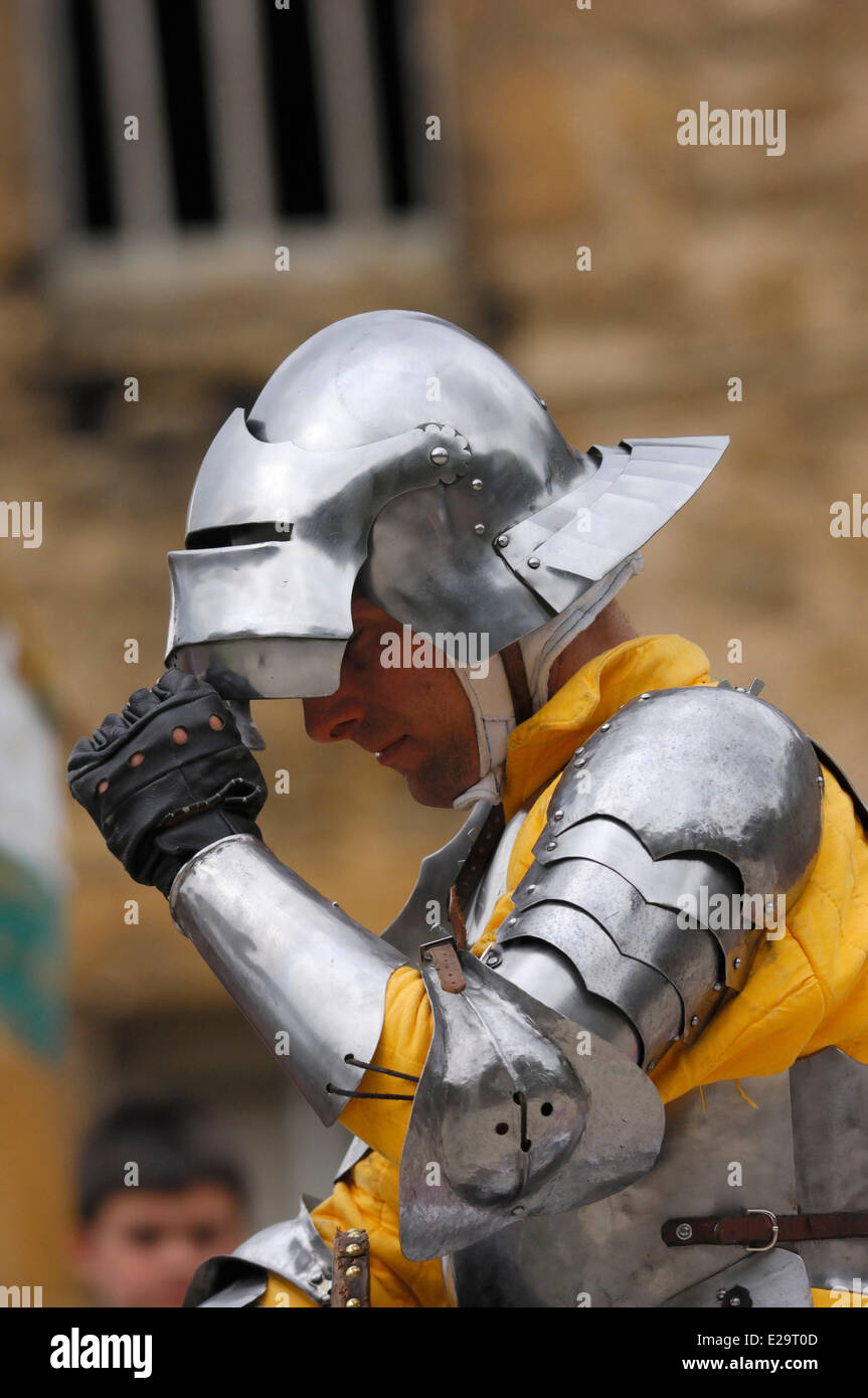 Medieval knight france hi-res stock photography and images - Alamy