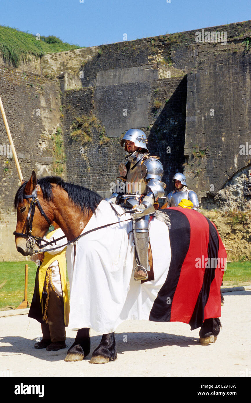 Medieval knight france hi-res stock photography and images - Alamy
