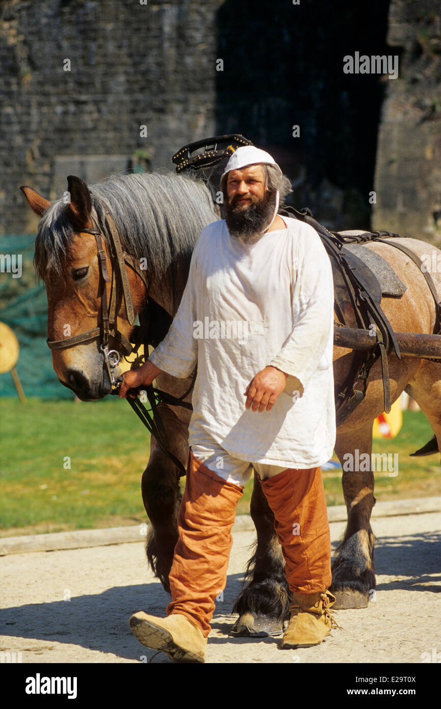 Medieval peasant hi-res stock photography and images - Alamy
