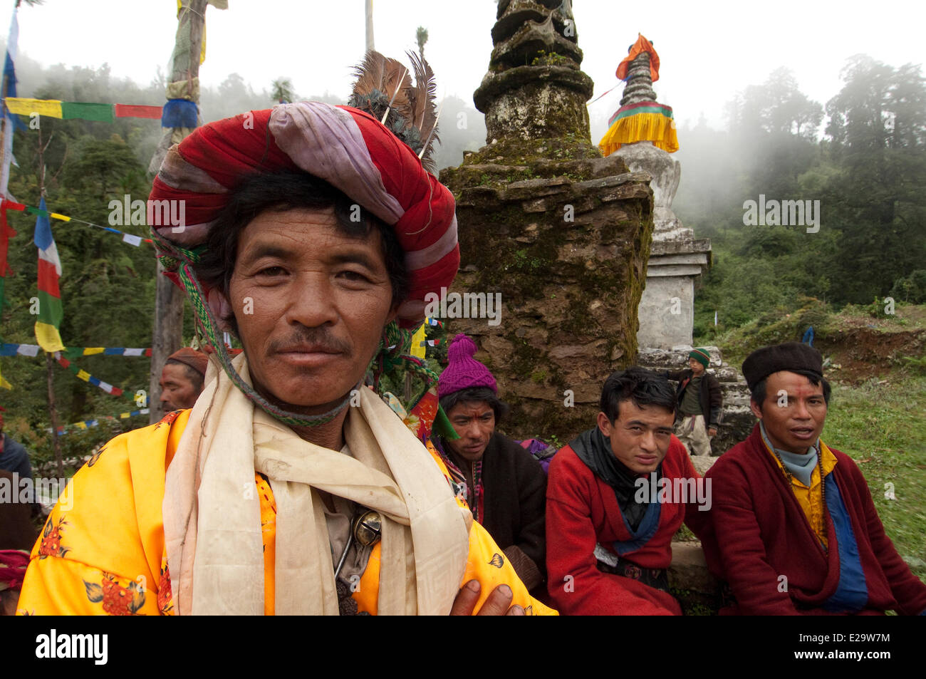 Nepal bagmati zone rasuwa district hi-res stock photography and images ...