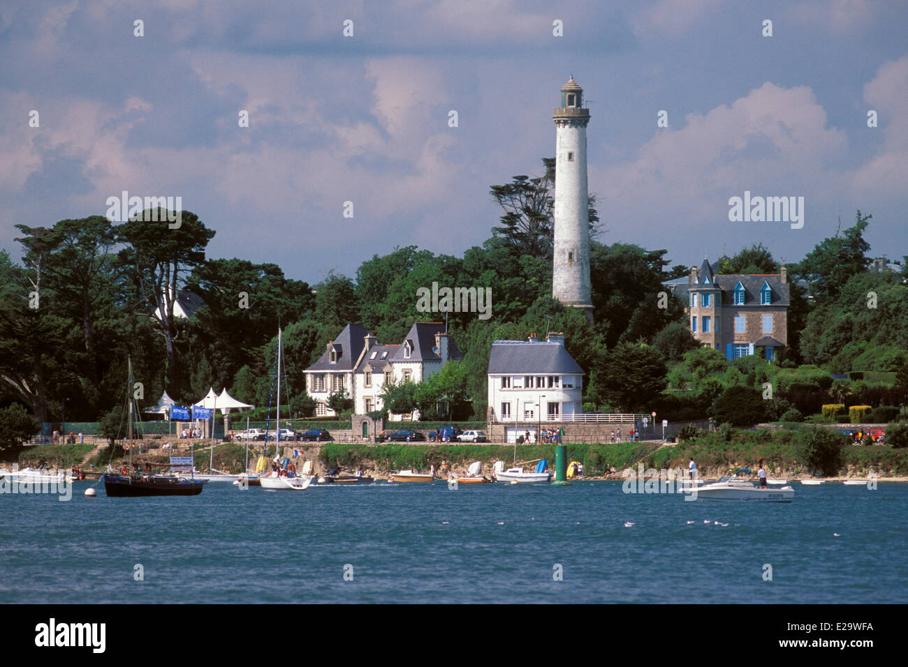 France, Finistere, Benodet, Benodet lighthouse, Odet river Stock Photo ...