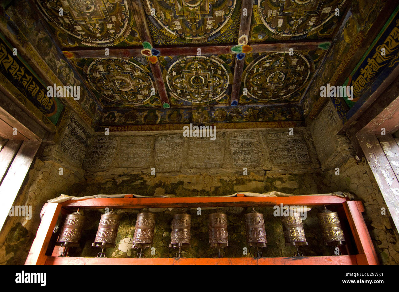 Interior of a camp building hi-res stock photography and images - Alamy