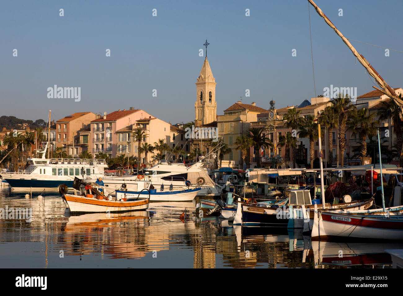 Sanary sur mer hi-res stock photography and images - Alamy