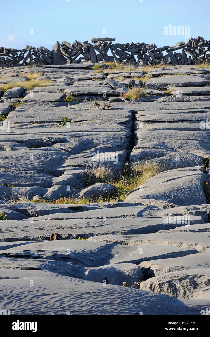 Landscape inishmore hi-res stock photography and images - Alamy