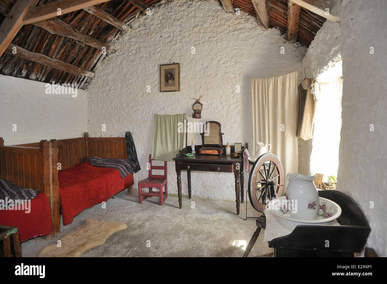 Glencolmcille folk village hi-res stock photography and images - Alamy