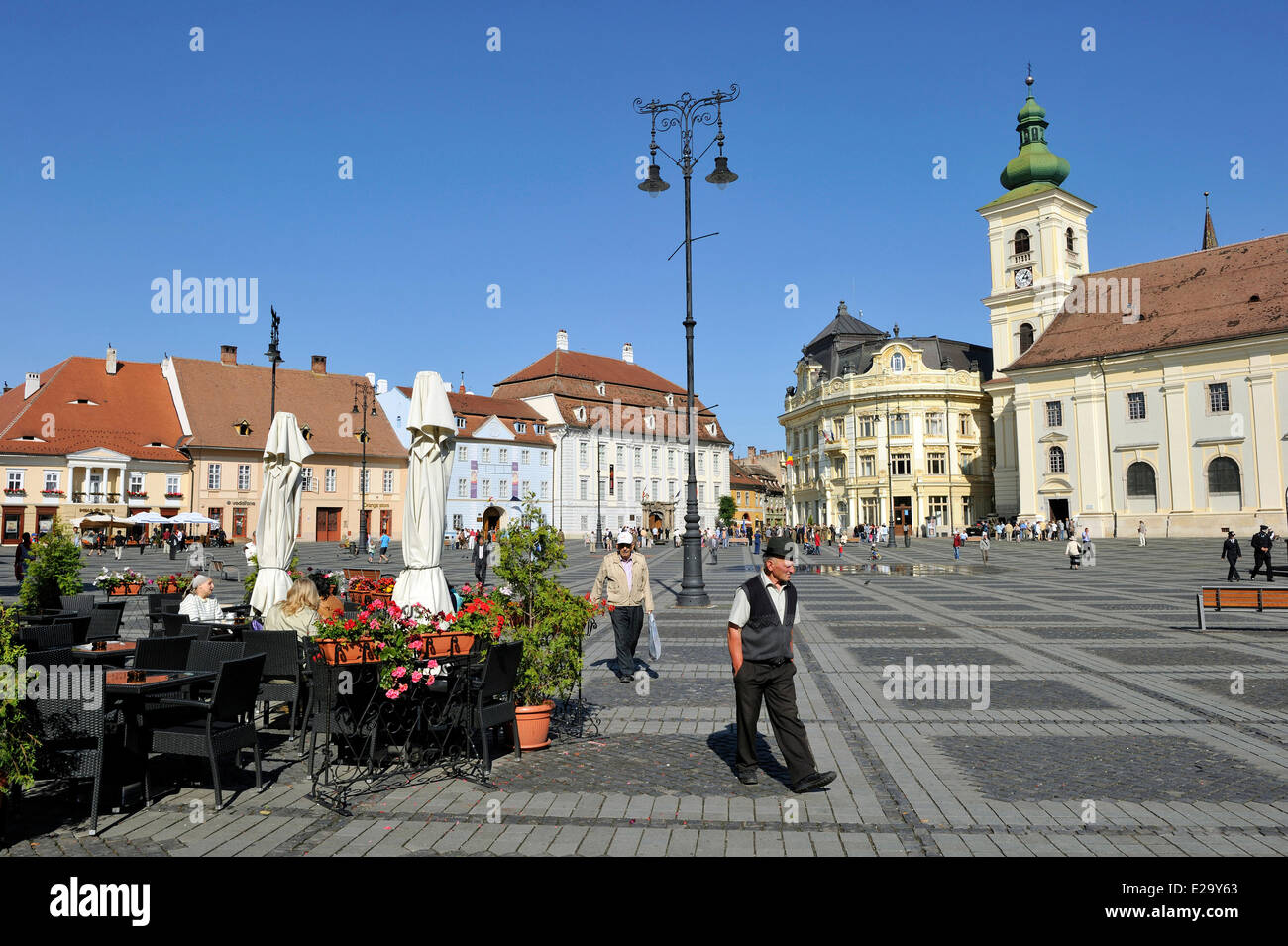 View piata mare hi-res stock photography and images - Alamy