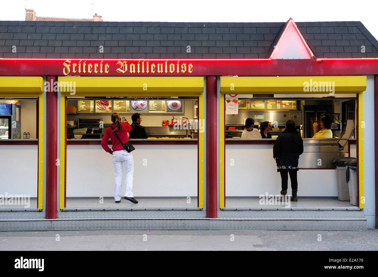 French fries shop hi-res stock photography and images - Alamy