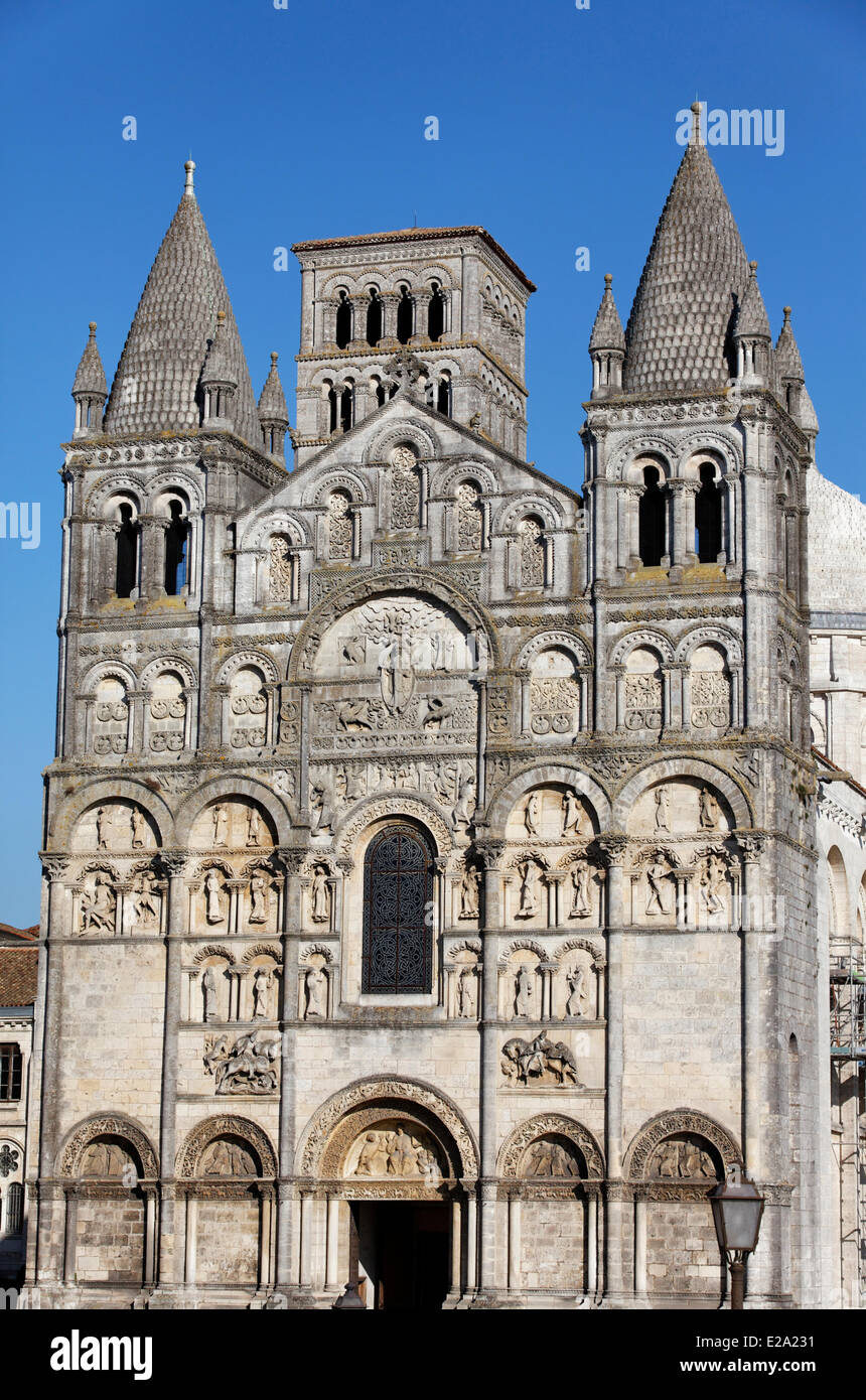 Angoulême cathedral bell tower hi-res stock photography and images - Alamy