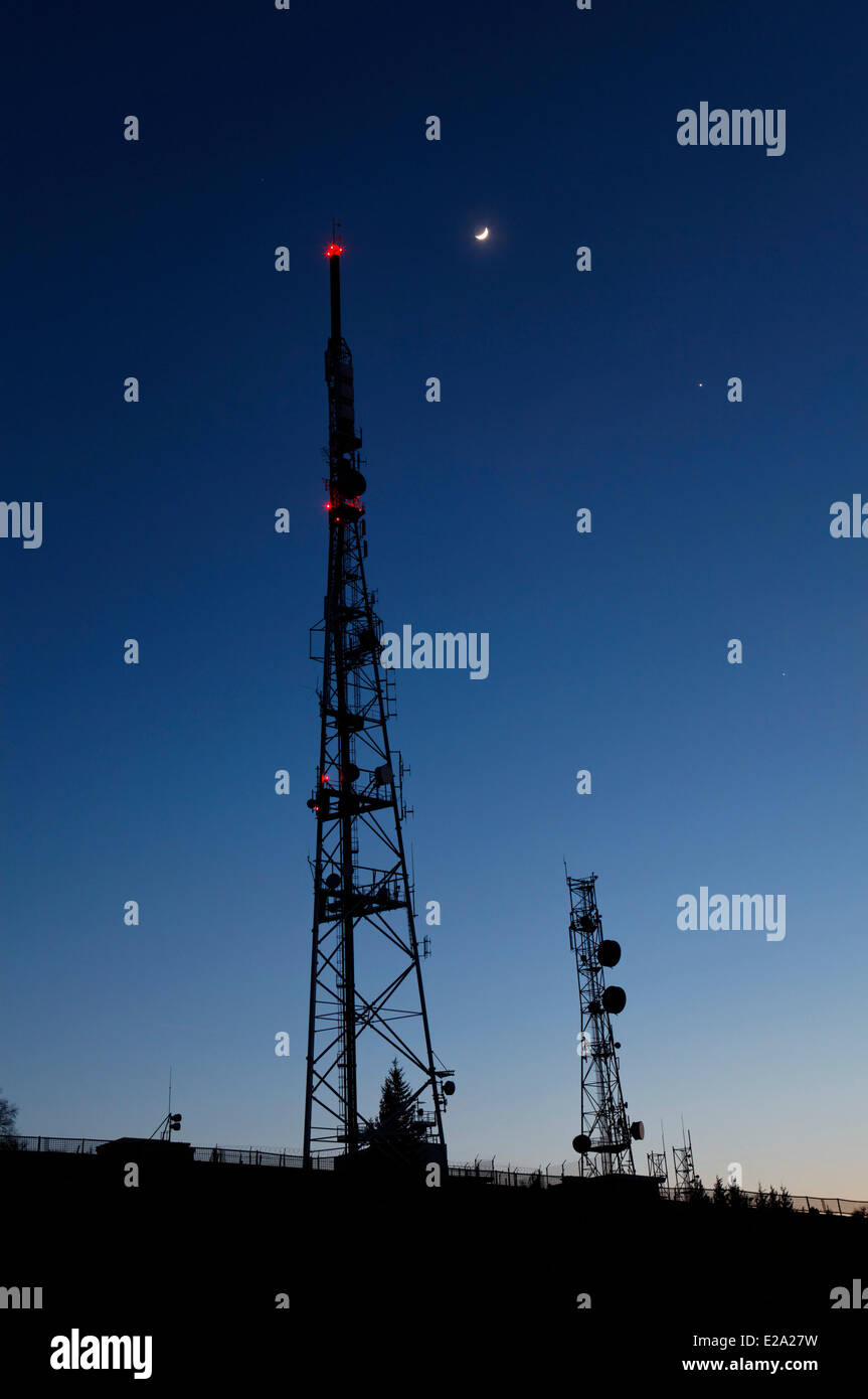 Television relay hi-res stock photography and images - Alamy