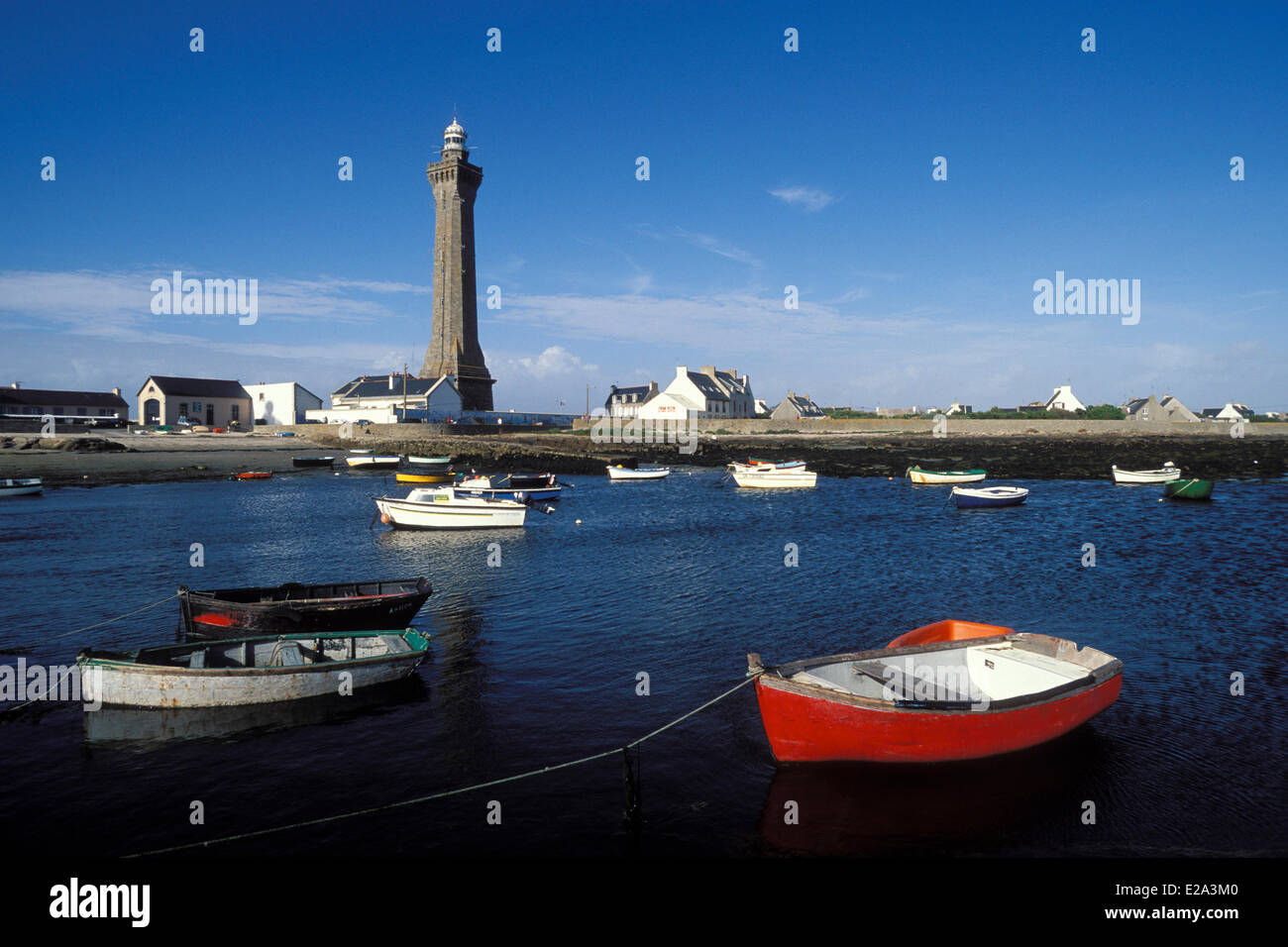 France, Finistere, Penmarc'h, Pointe de Penmarc'h, St Pierre Harbour, Eckmuhl Lighthouse Stock ...