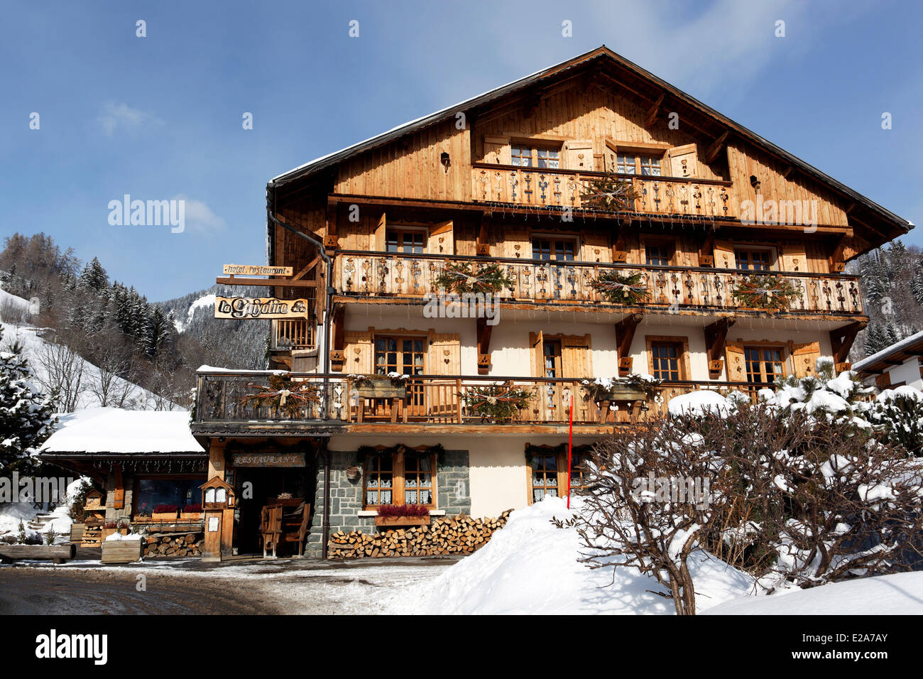 Le caprice outside hi-res stock photography and images - Alamy