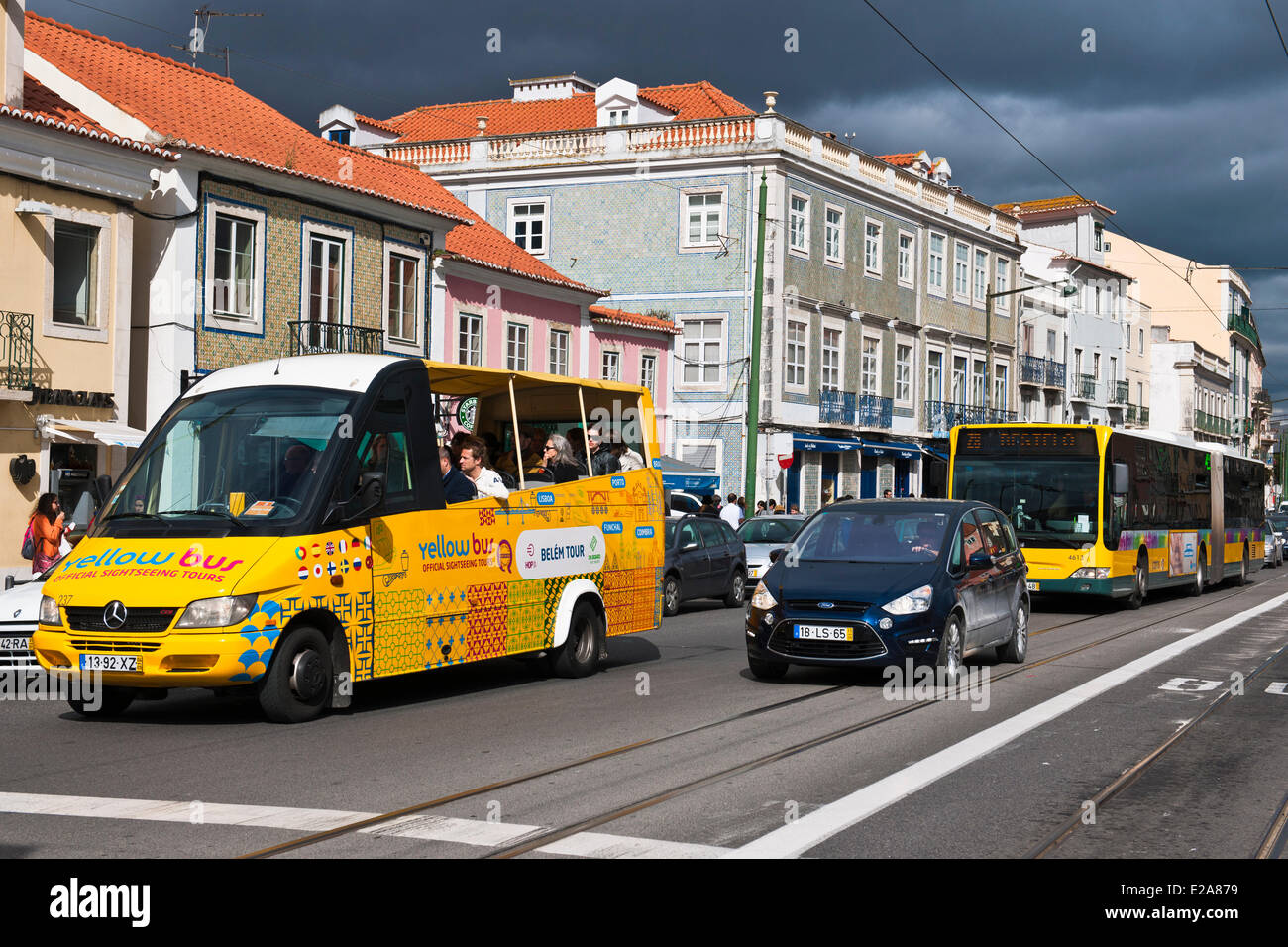 Portugal, Lisbon, Yellow Bus sightseeing Stock Photo - Alamy