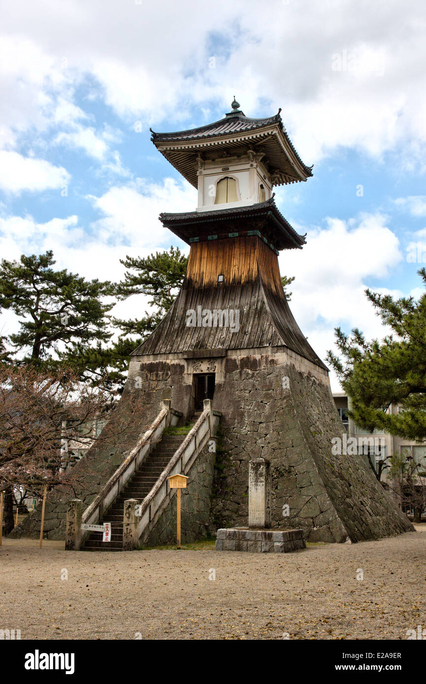 Old fire lookout hi-res stock photography and images - Alamy