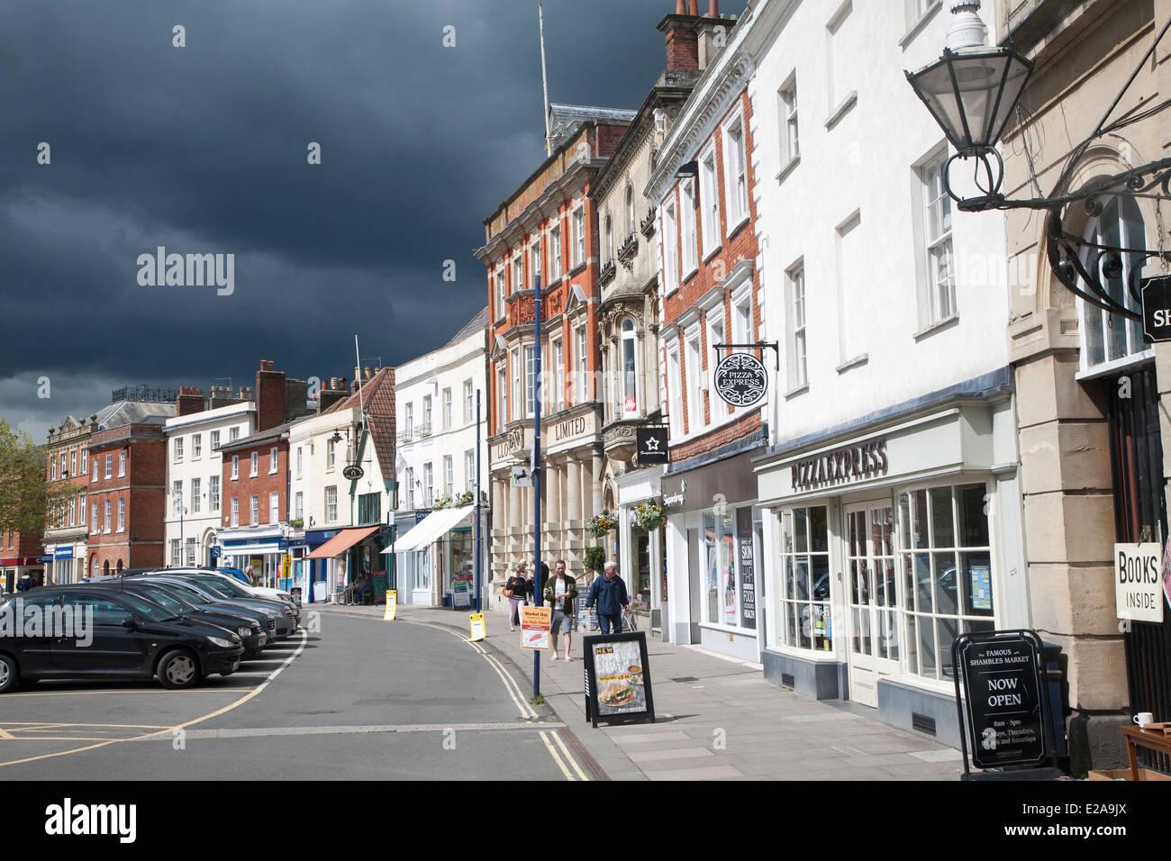 Buildings in market place devizes hi-res stock photography and images ...