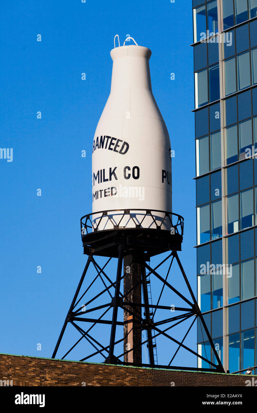 Canada, Quebec Province, Montreal, the city cente, the giant bottle of ...