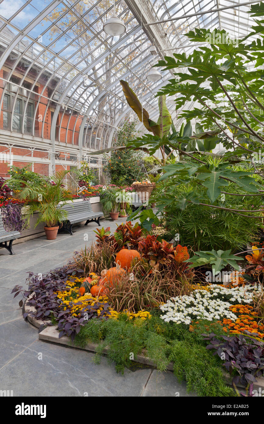 Canada, Quebec Province, Montreal, Westmount, the city library's ...