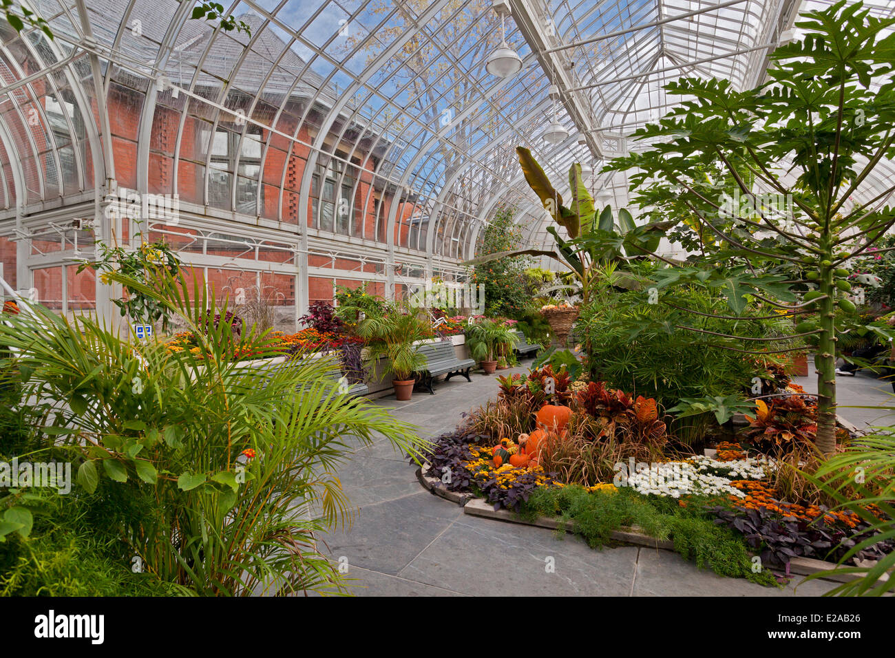 Westmount hi-res stock photography and images - Alamy