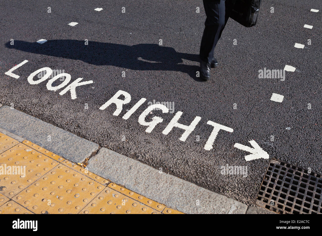Pedestrian sign hi-res stock photography and images - Alamy