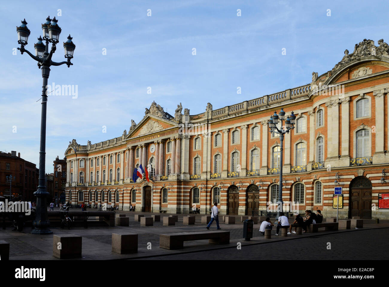 Place du capitole toulouse hi-res stock photography and images - Alamy
