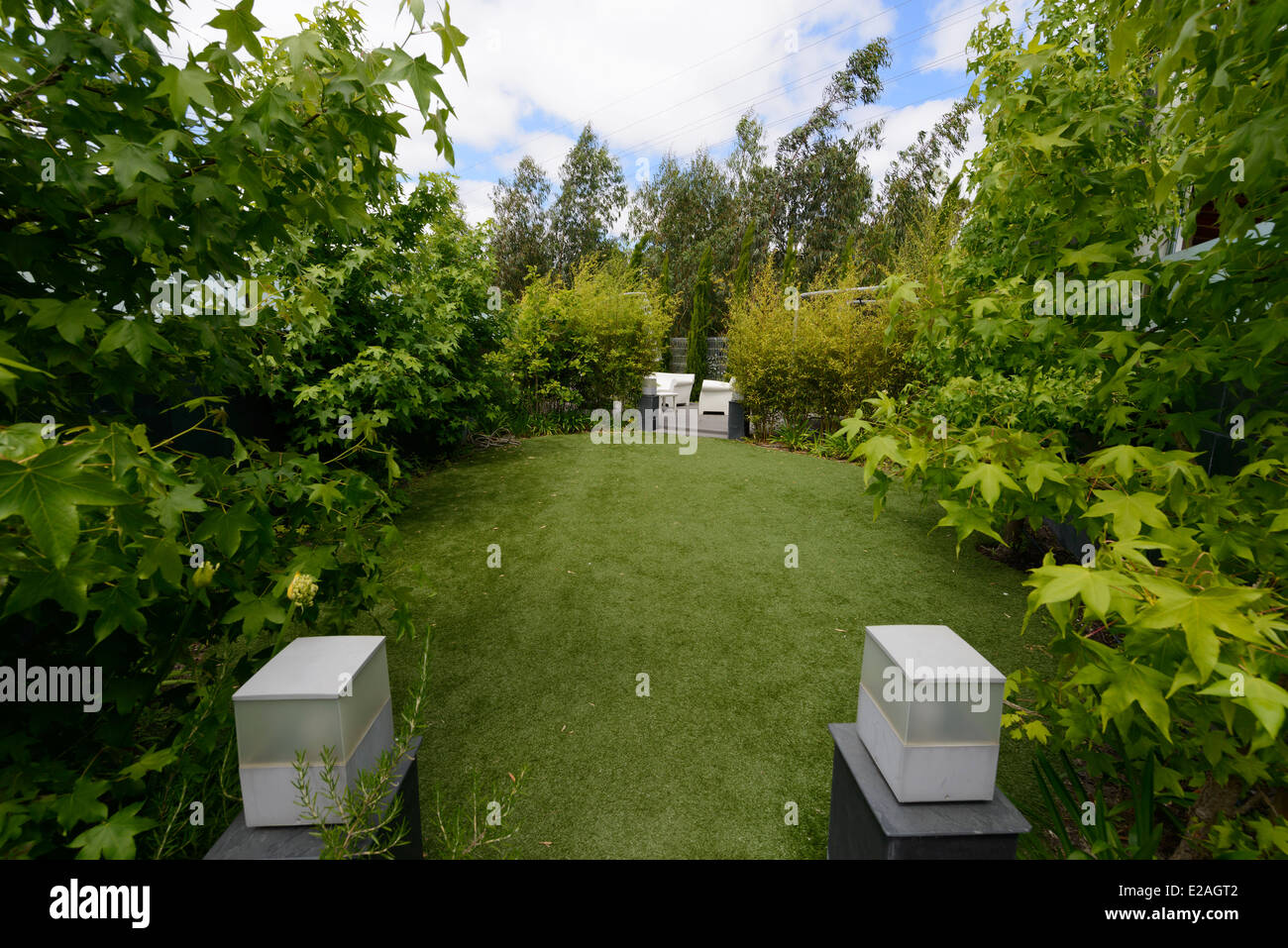 Empty backyard hi-res stock photography and images - Alamy
