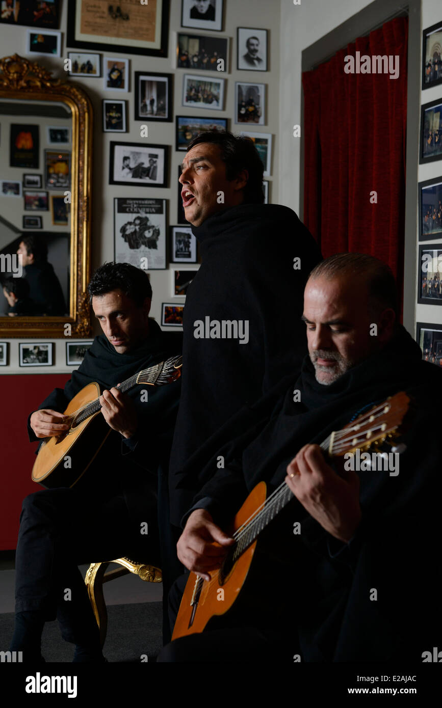 Fado de coimbra hi-res stock photography and images - Alamy