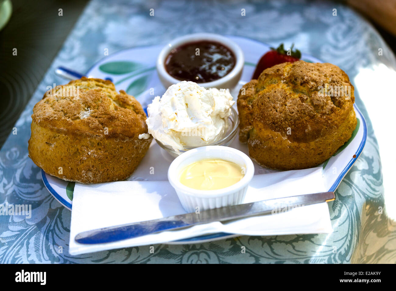 Traditional cream teas hi-res stock photography and images - Alamy