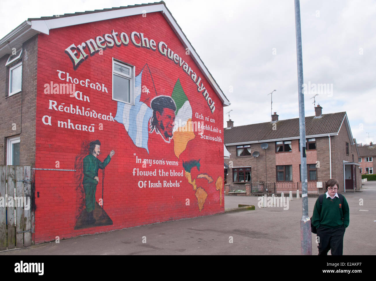 County derry ireland city wall hi-res stock photography and images - Alamy