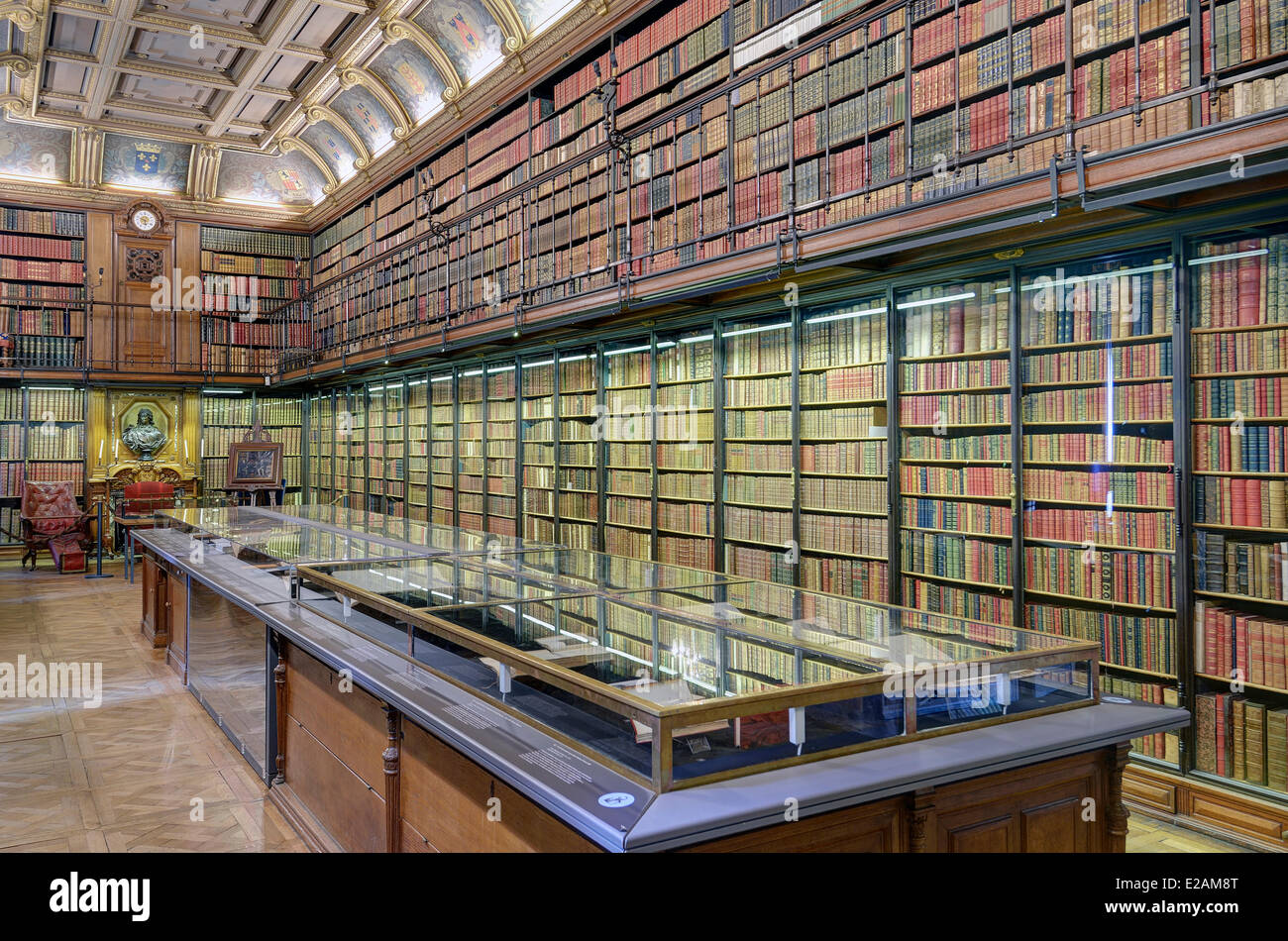 Chantilly castle library hi-res stock photography and images - Alamy