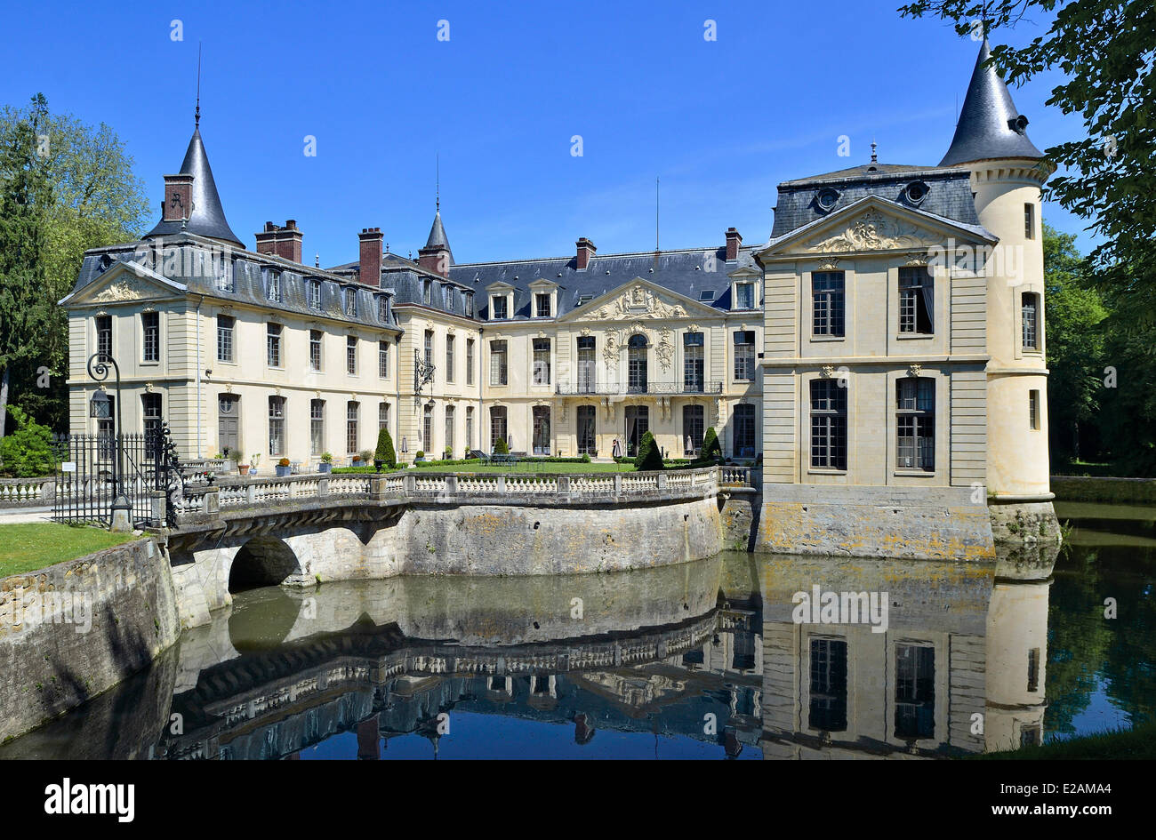 France, Oise, Ermenonville, the castle of Ermenonville Stock Photo - Alamy