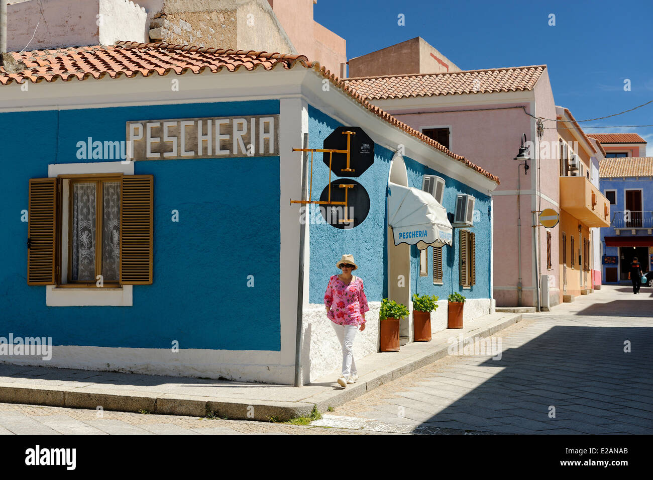 Sardinia old people mural hi-res stock photography and images - Alamy