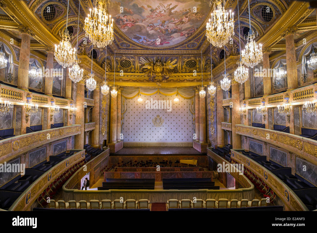 Palace of versailles opera house hi-res stock photography and images ...