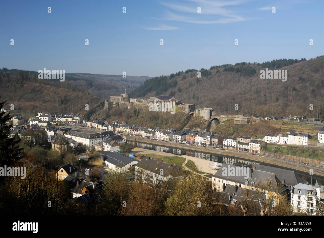Belgium, Wallonia, Bouillon, castle overlooking the Semois river Stock ...