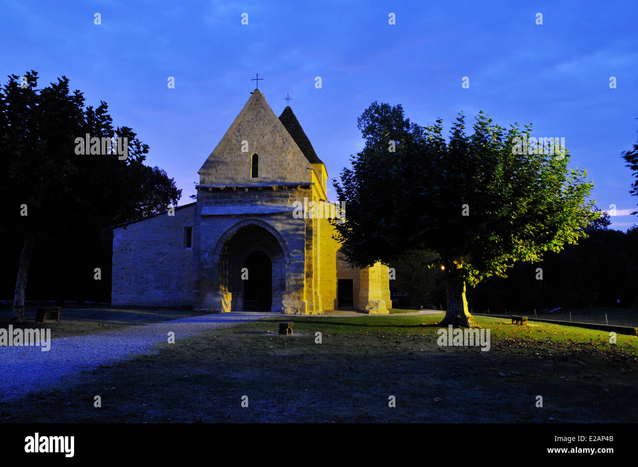 France, Dordogne, Perigord Noir, Dordogne valley, Carsac Aillac, Church ...
