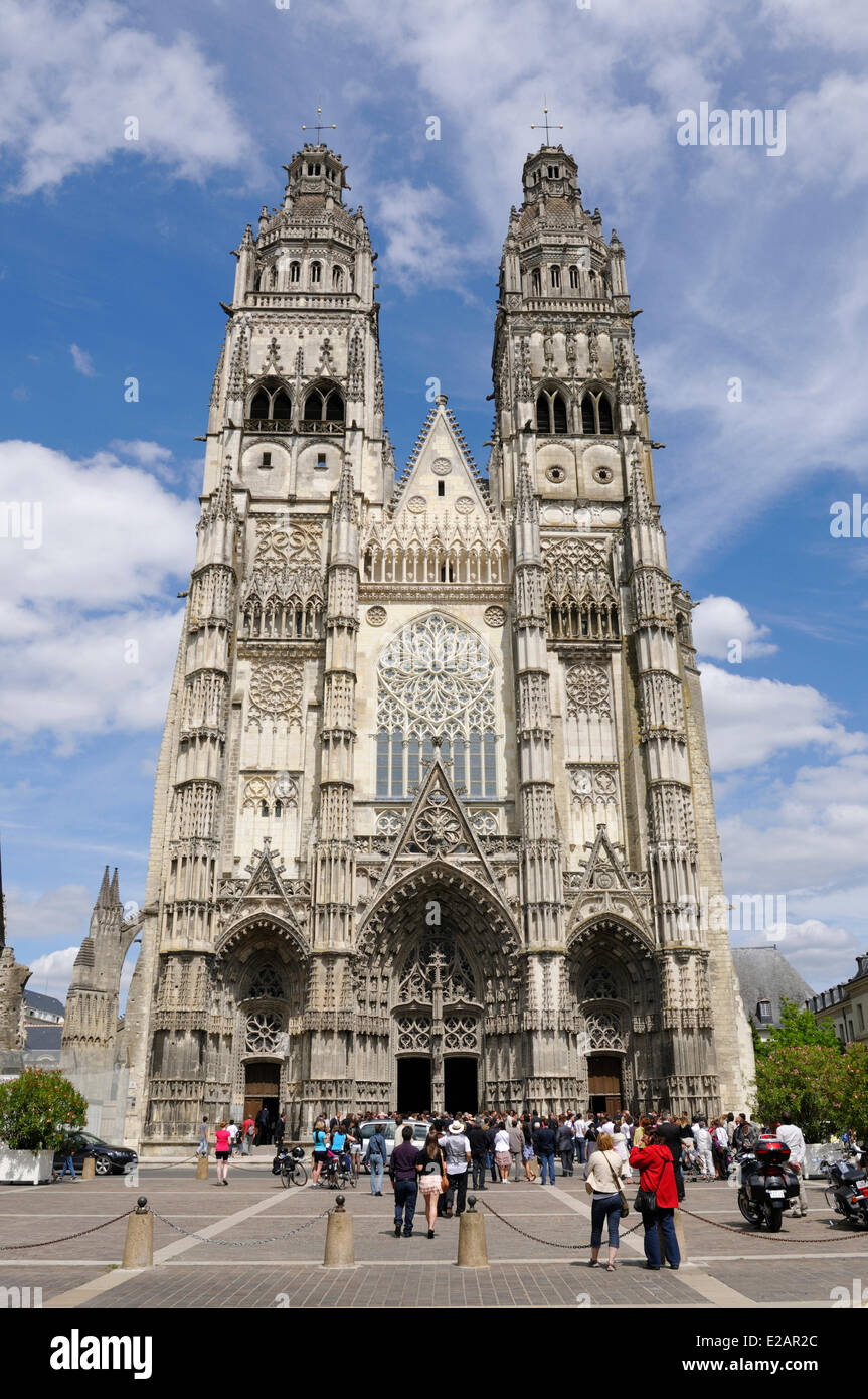Tours cathedral france hi-res stock photography and images - Alamy