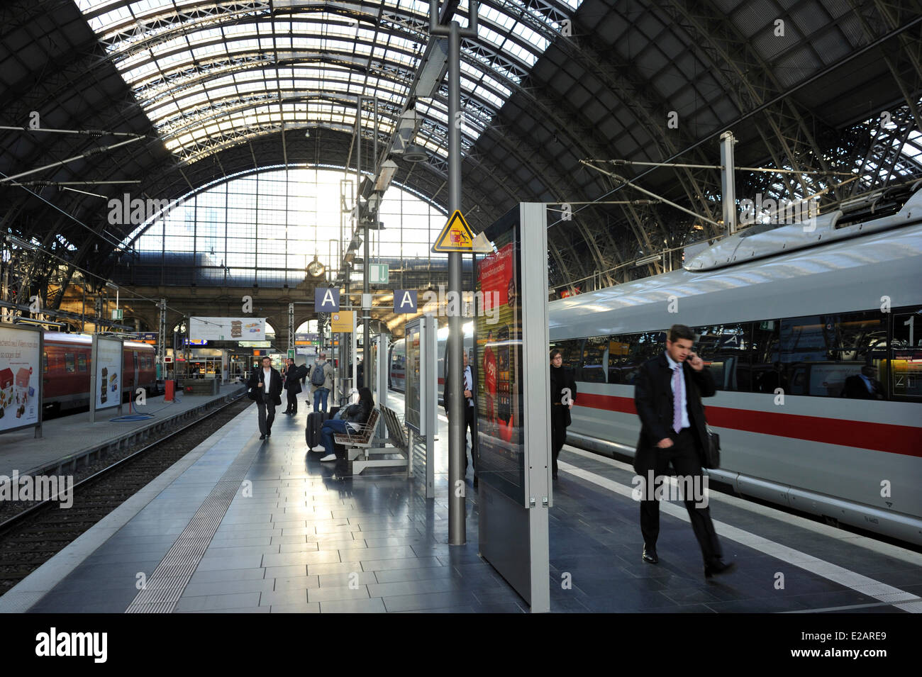 Frankfurt train station germany hi-res stock photography and images - Alamy