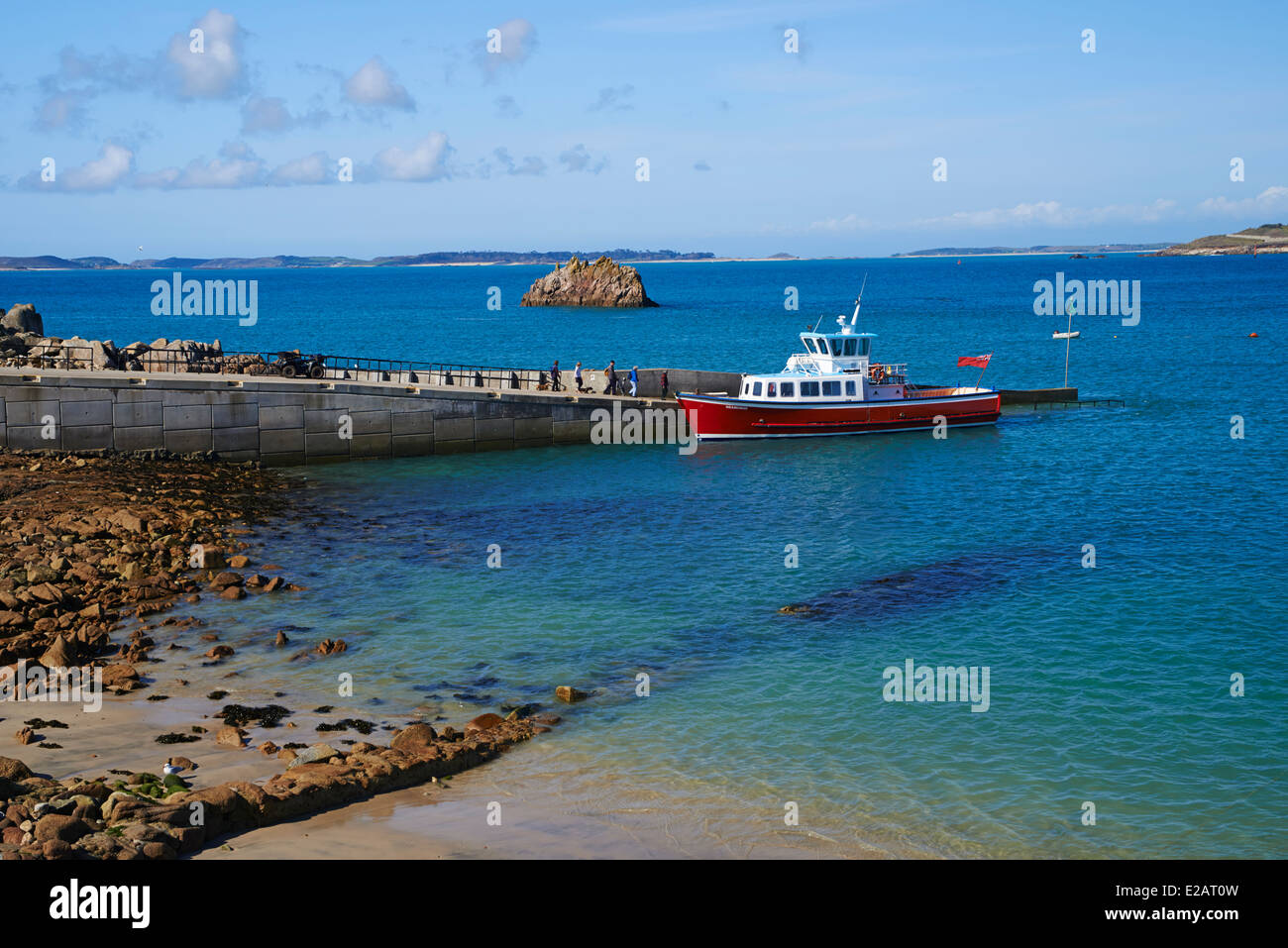 passengers getting ready to board Seahorse boat at St Agnes, Isles of ...