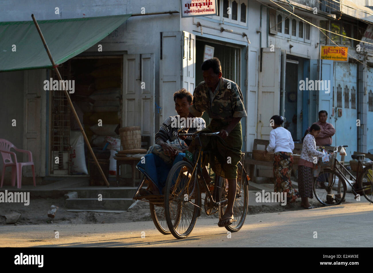 Myanmar (Burma), Sagaing Division, Monywa, rickshaw Stock Photo - Alamy