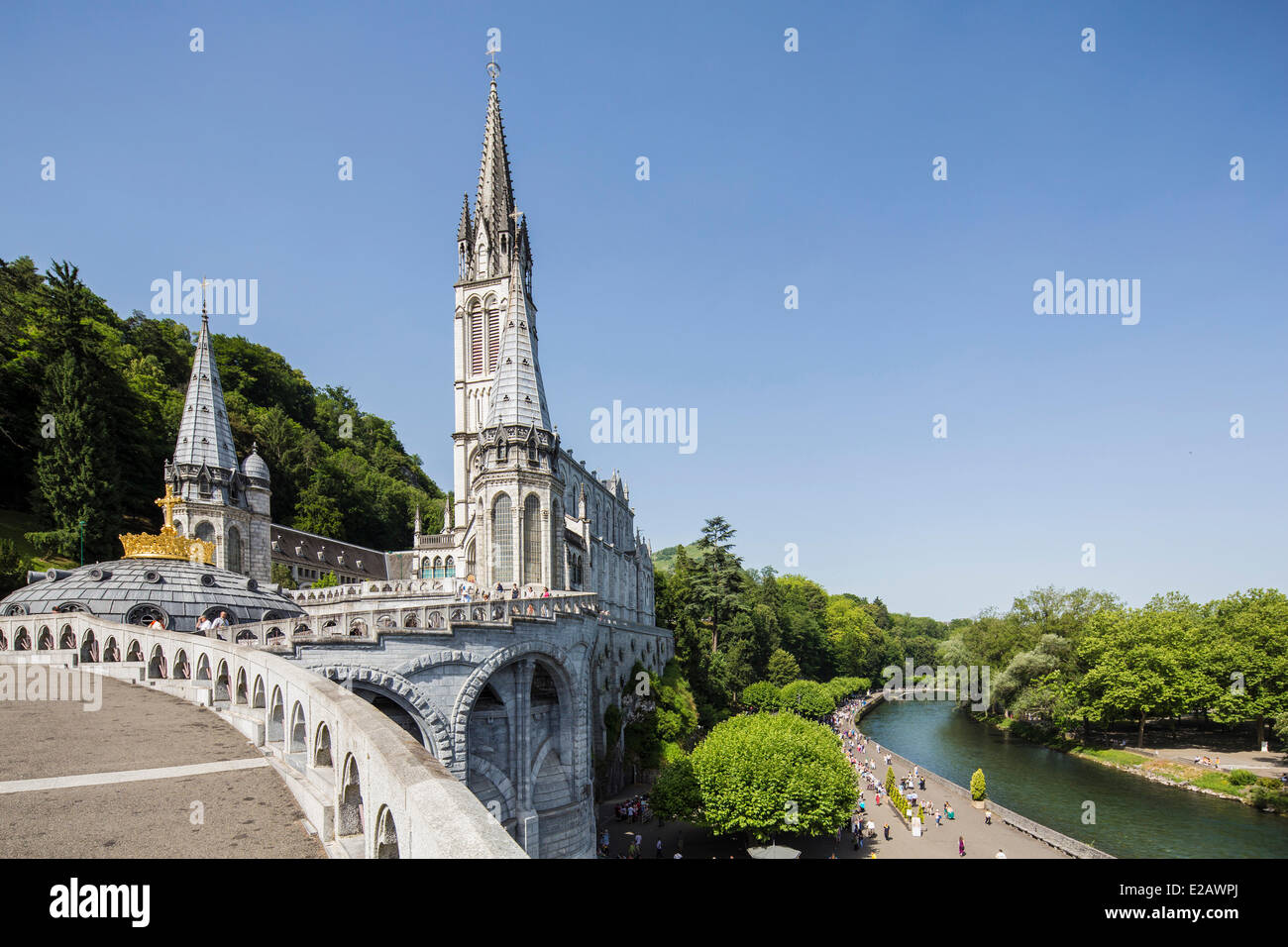 France, Hautes Pyrenees, Lourdes, Basilique Notre Dame de Lourdes Stock ...