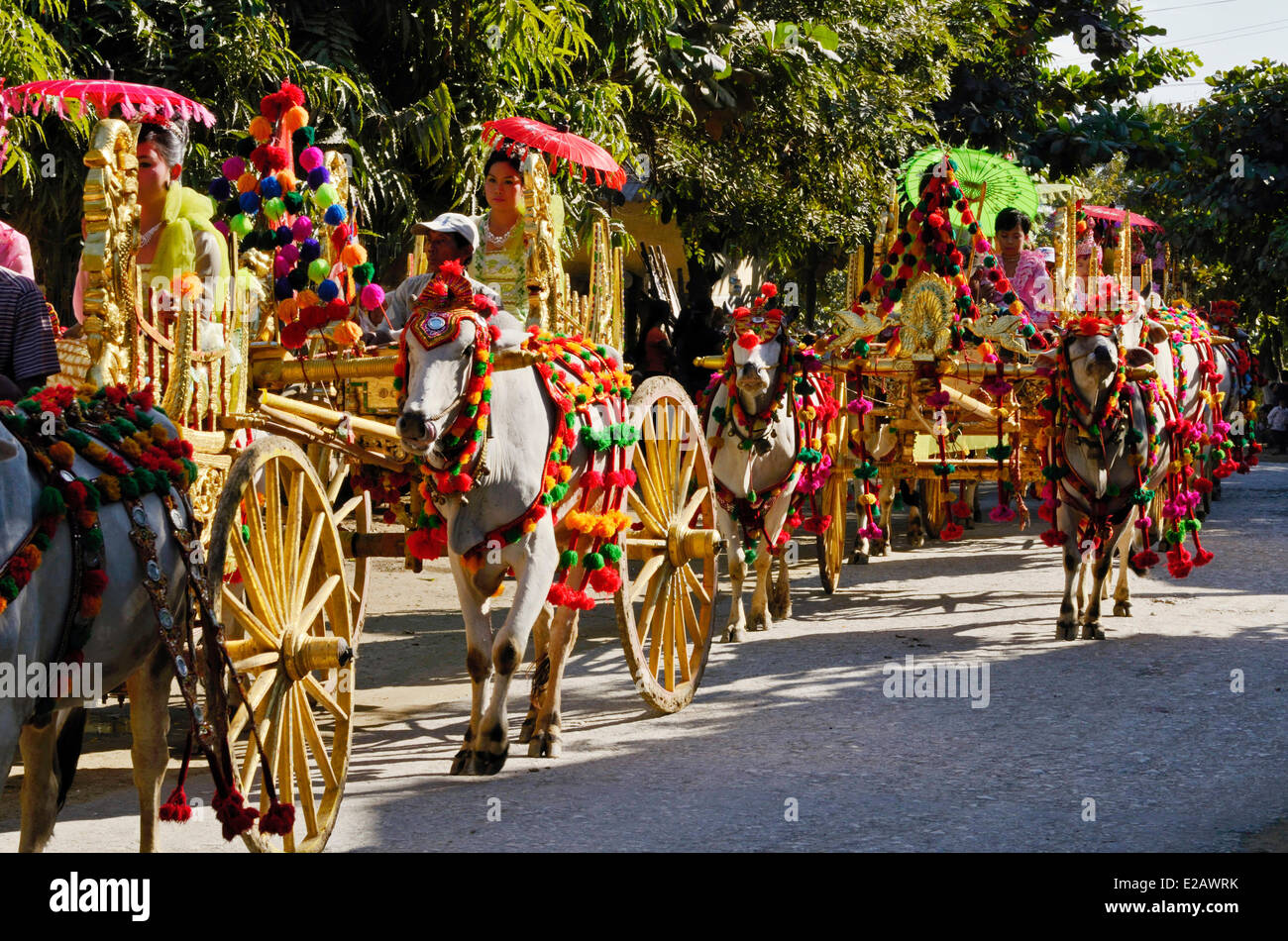 Myanmar (Burma), Sagaing Division, old city of Sagaing, Buddhist ...