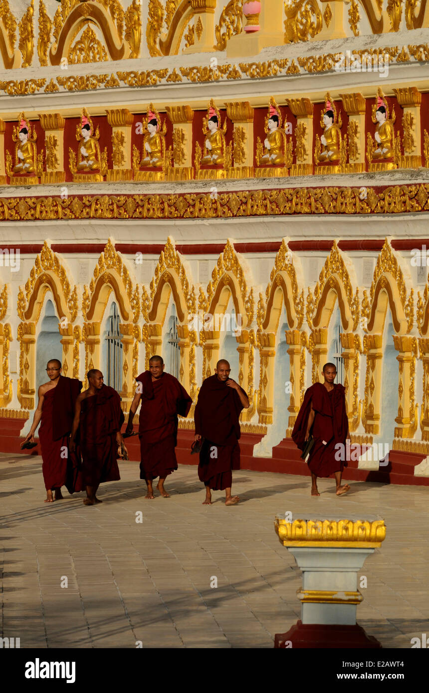 Myanmar (Burma), Sagaing Division, old city of Sagaing, Umein Thon ze ...