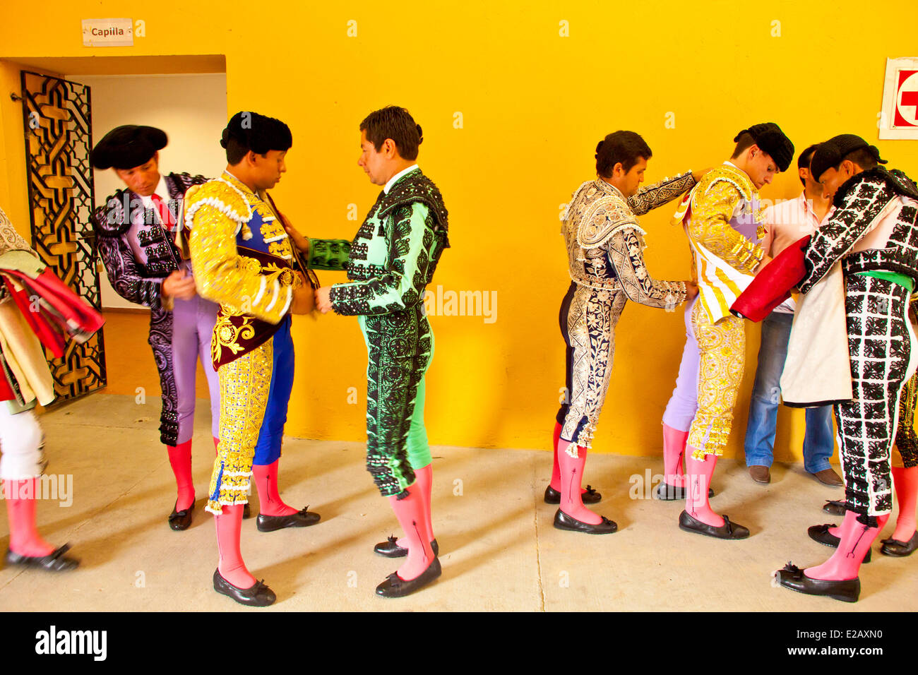 Adult bullfight bullfighter bullfighting hi-res stock photography and ...