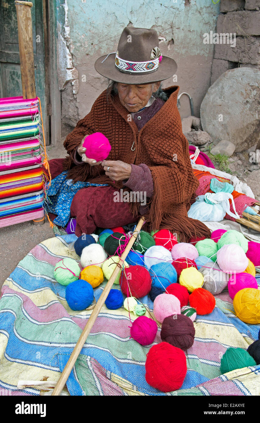 Peruvian woman old woman hi-res stock photography and images - Alamy