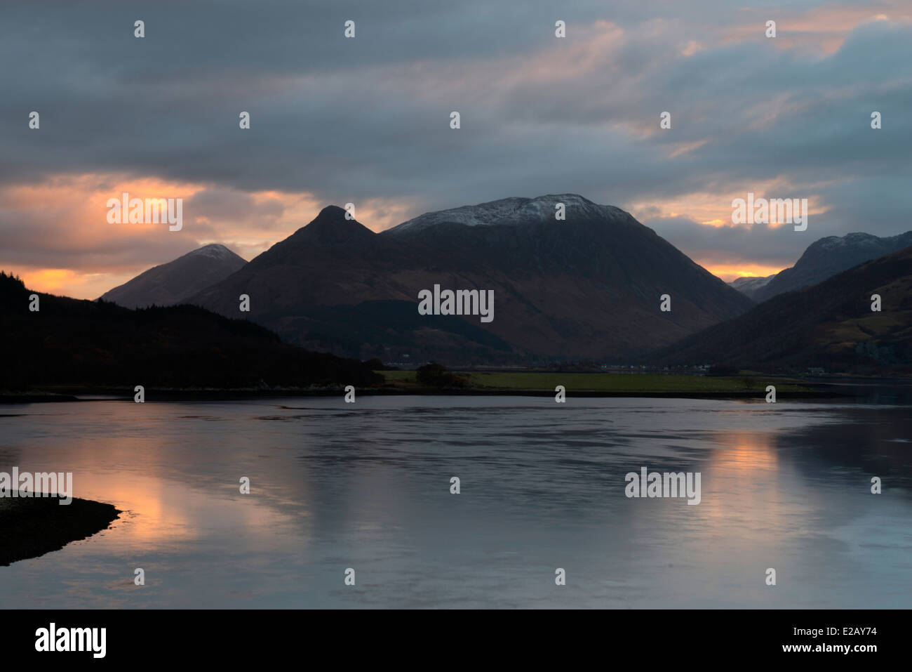 Loch leven sunrise hi-res stock photography and images - Alamy
